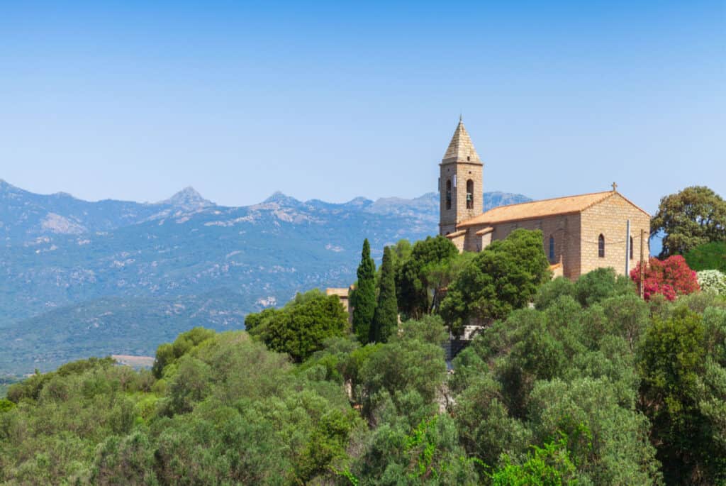 Que faire à Figari ? Explorez la perle de la Corse-du-Sud