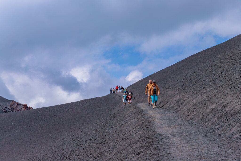 Visiter l'Etna : ce que vous devez savoir pour l'ascension du volcan