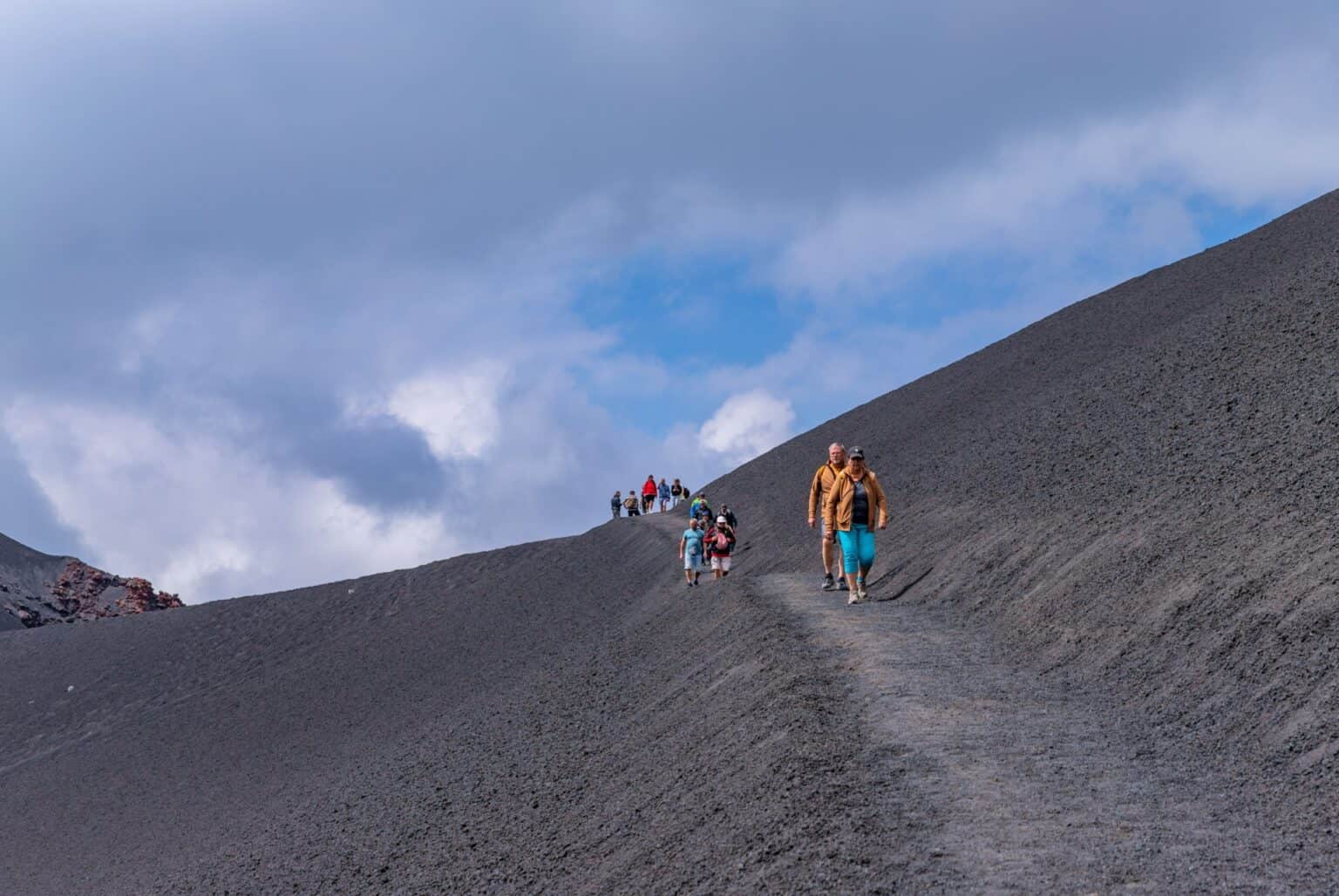 Visiter l'Etna : ce que vous devez savoir pour l'ascension du volcan